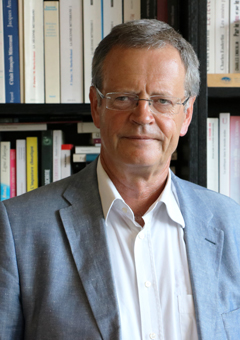 Biographie – PASCAL BONIFACE