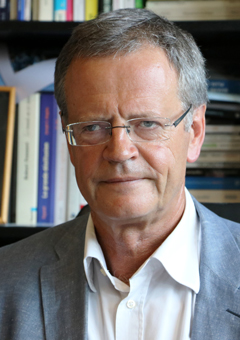 Biographie – PASCAL BONIFACE